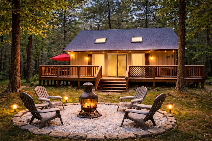 Modern Chalet Retreat W Hot Tub & Mountain Views! - Virginia