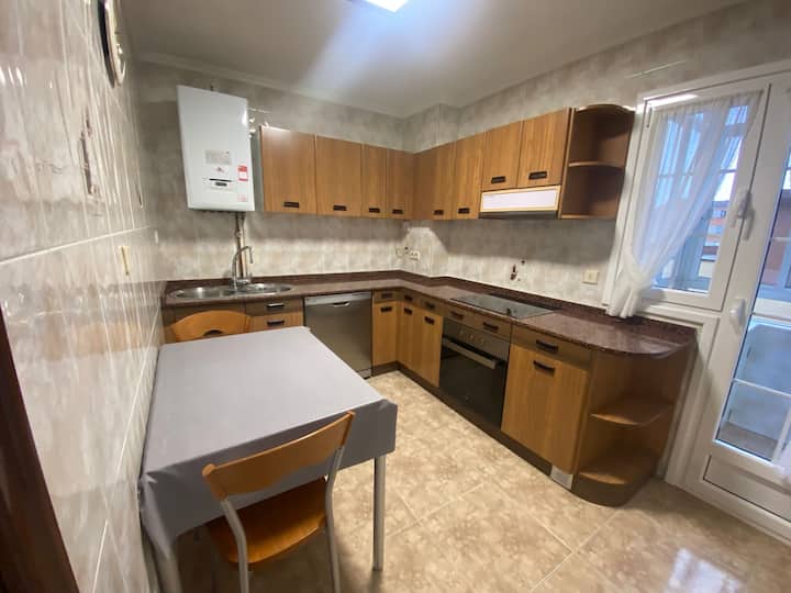Habitación Limpia Y Segura - Gijón