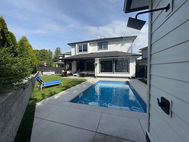 Oasis Retreat In White Rock - Surrey