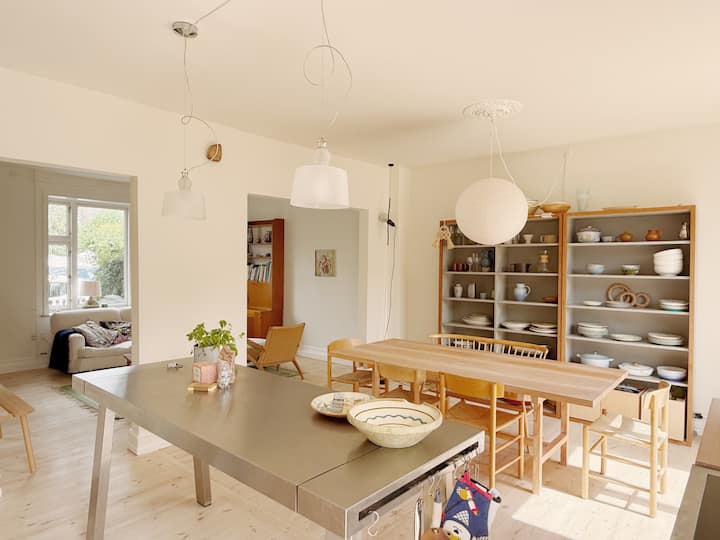 Charming, Spacious Townhouse Near City/beach - Copenhaguen