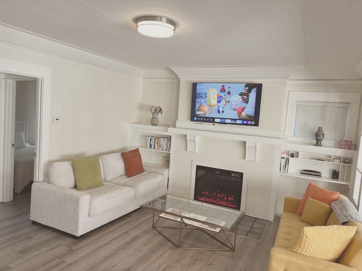 Beach Cottage - Hermosa Beach, CA