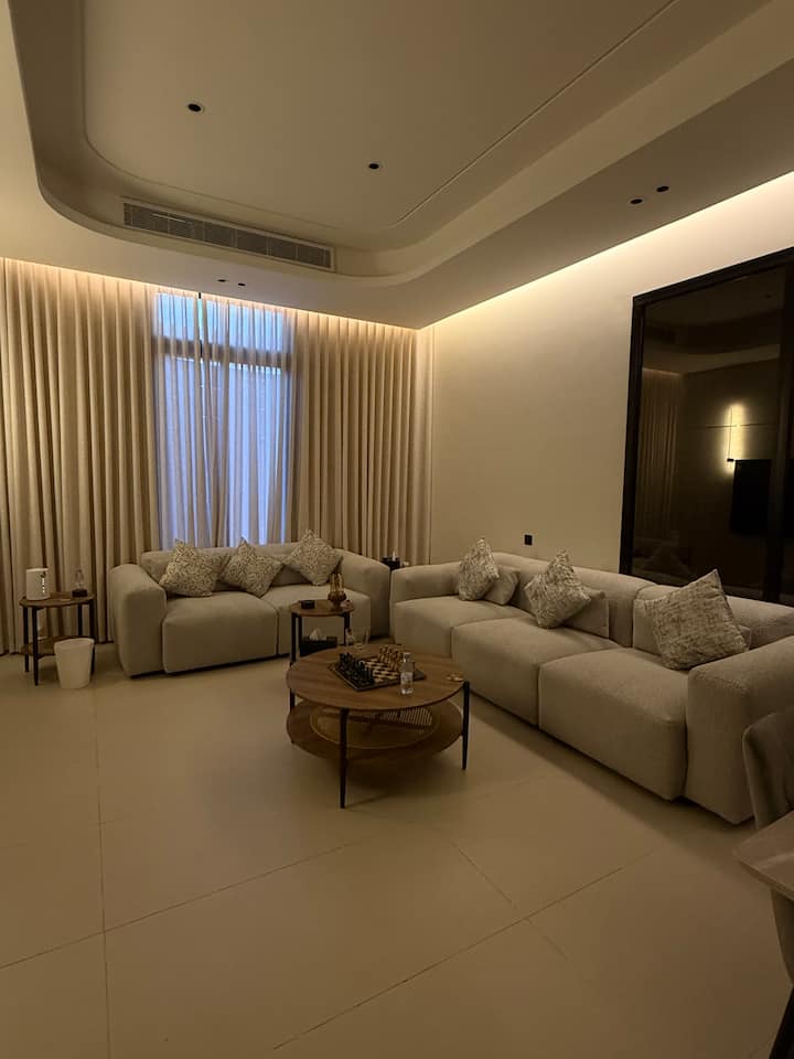 Very Clean Modern City Yard Apartment (2 Bedroom) - Jeddah