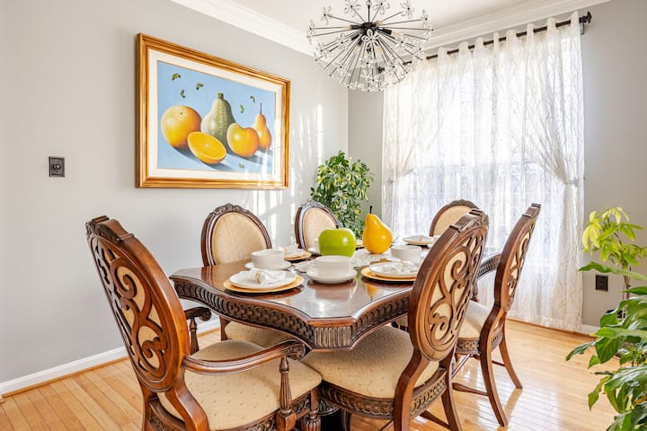 Loudoun Metro Station Home - Ashburn, VA