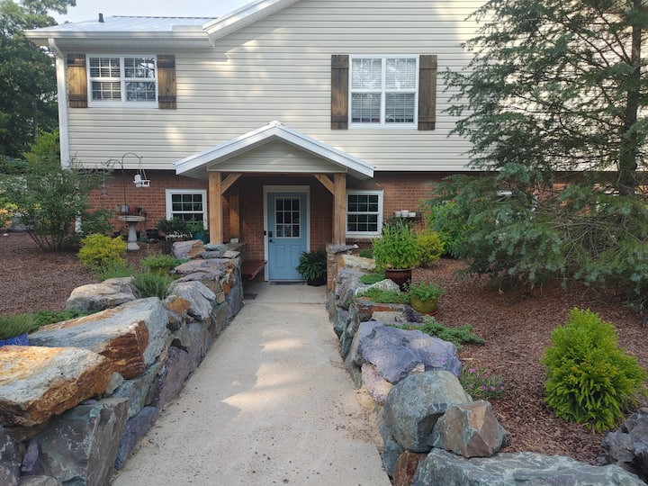 Charming Basement Apartment - Southern Pines, NC
