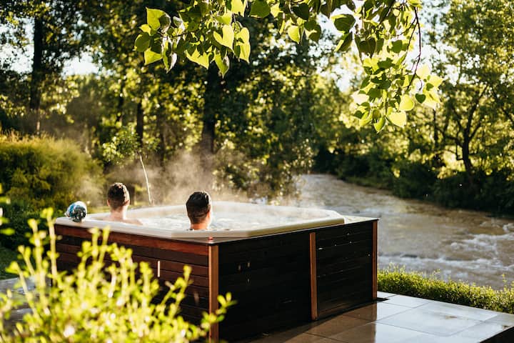 Ambleside House- Riverfront Farm Stay With Jacuzzi - Winterton