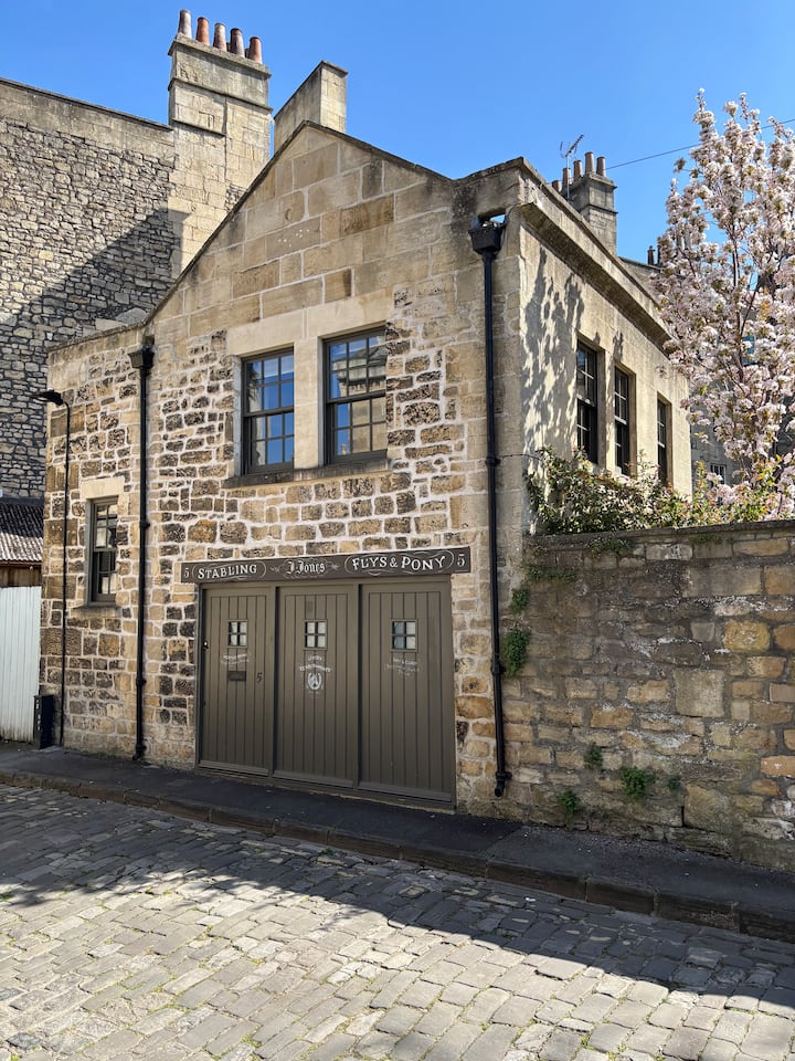 The Livery - Historic Mews House - Bath