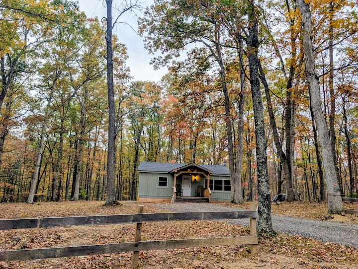 Cozy, Creek-side, Woodland Retreat - Red Oak Cabin - Long Pond, Little Orleans