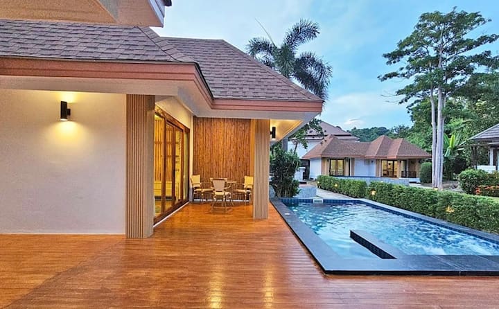 Phi Phi Ur Family's Pool Villa - Ko Phi Phi Don