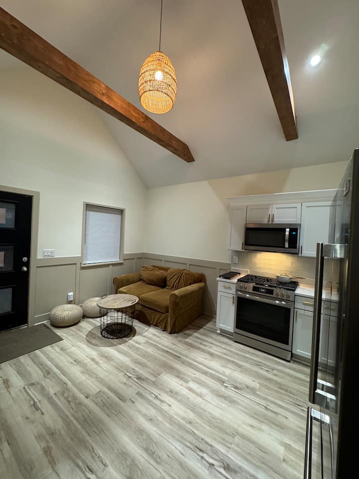 Sunny Days - Indianapolis, IN