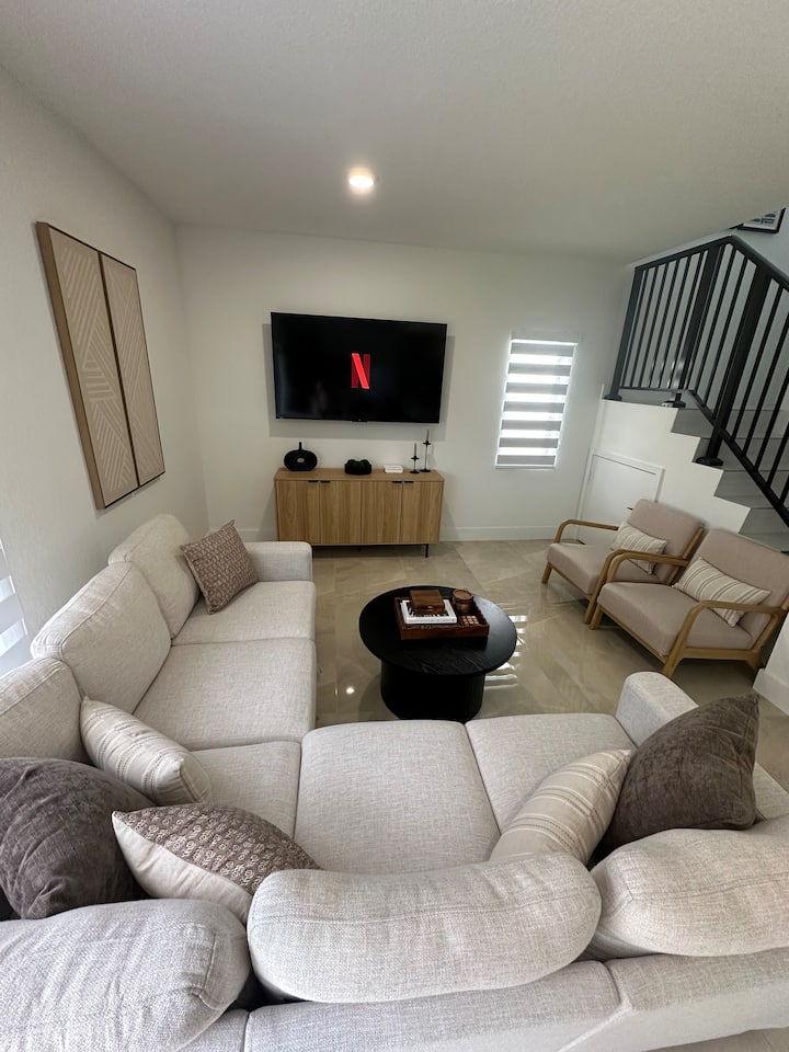 Spacious Family Home Near The Florida Keys - Florida Keys
