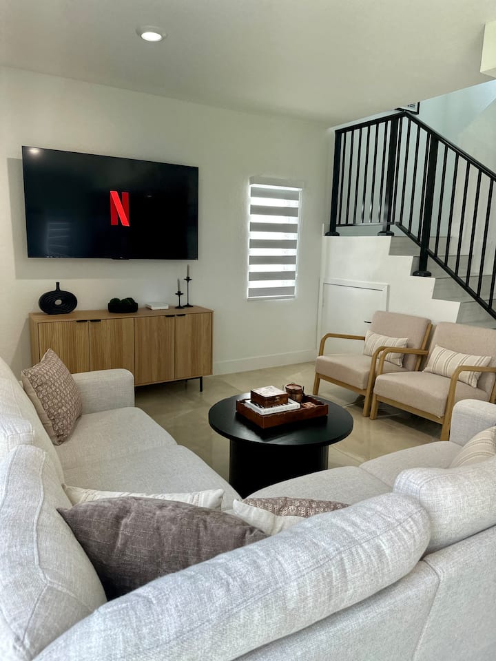 Spacious 5br Family Home Near Everglades & Fl Keys - Florida City, FL