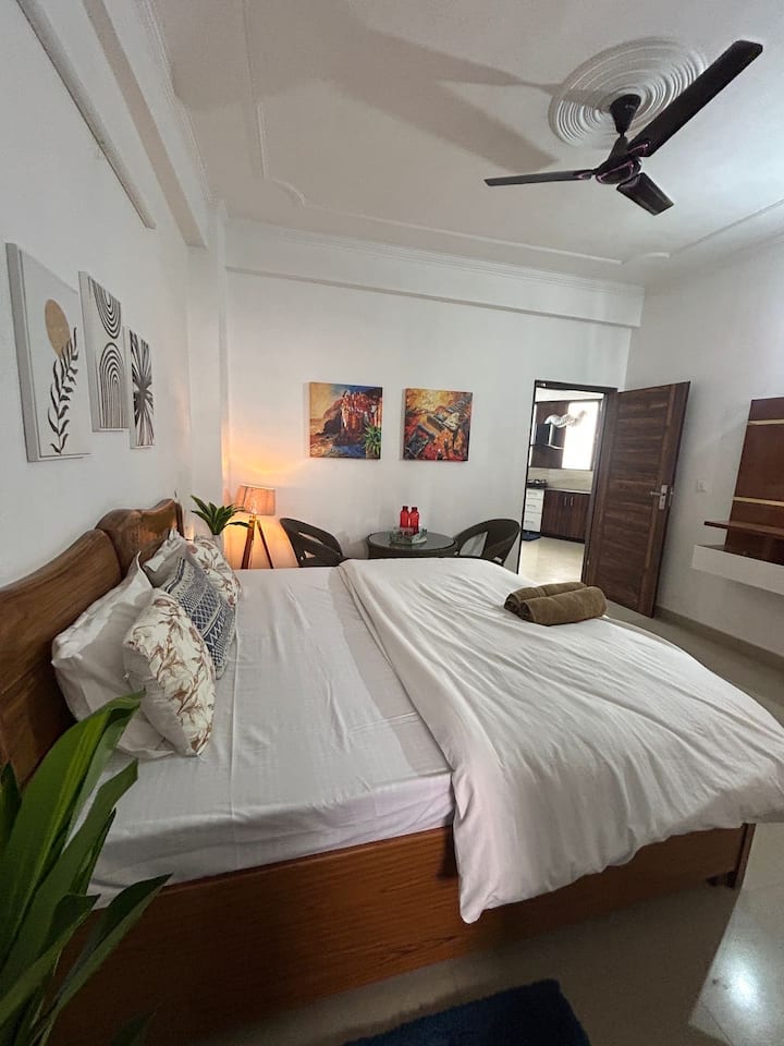 Stylish Room By Elegance Homes | Kasauli - Solan