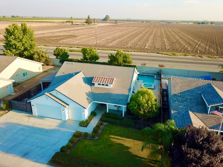 Lavilla•large Group Escape•relaxing Pool•16+guests - Bakersfield, CA