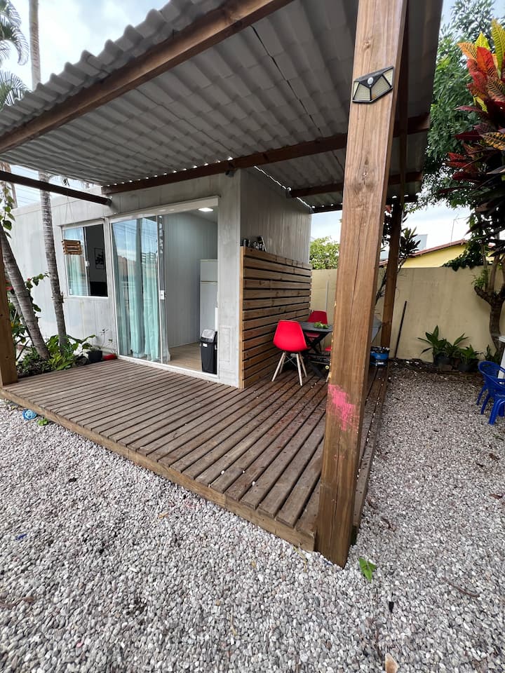 Contêiner Em Bombas – 450m Mar - Bombinhas