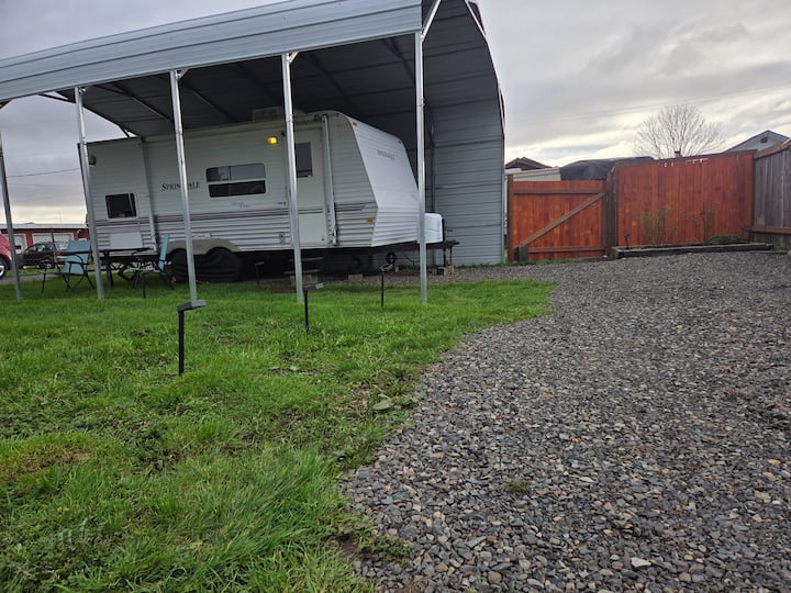 The Comfy Caravana - Forks, WA