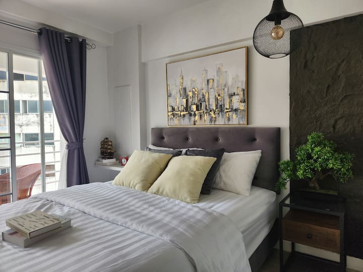 Maya Mall /Cmu/nimman/mountian View /Old City - Chiang Mai