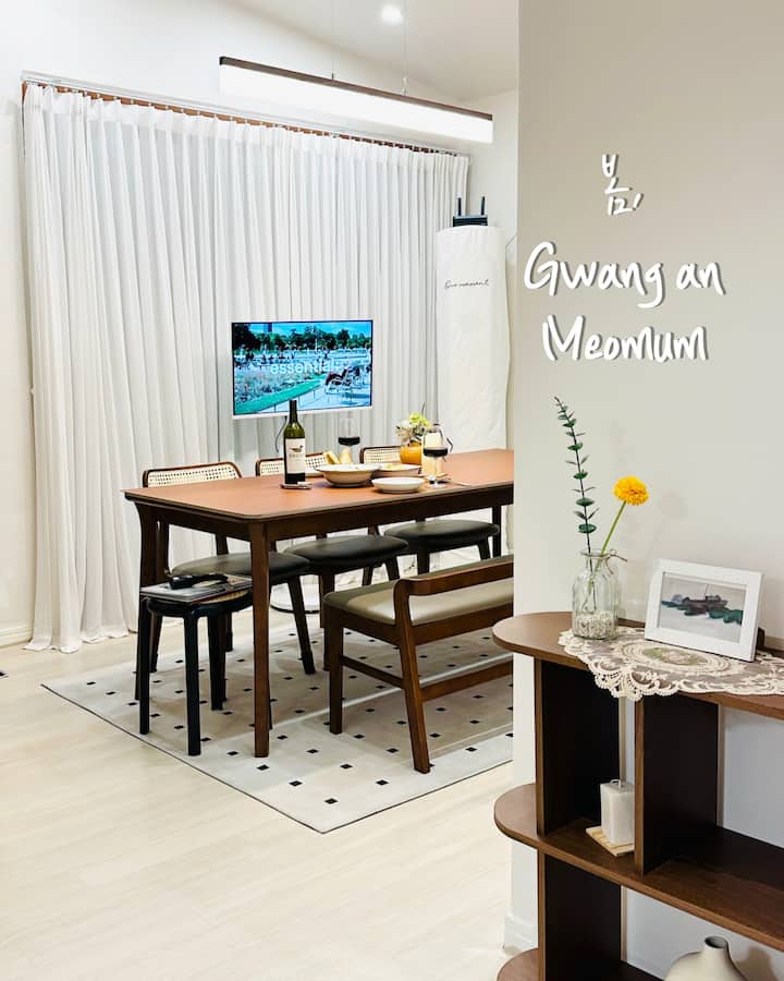Gwangalli Beach|private House 8|home Izakaya| - Busan