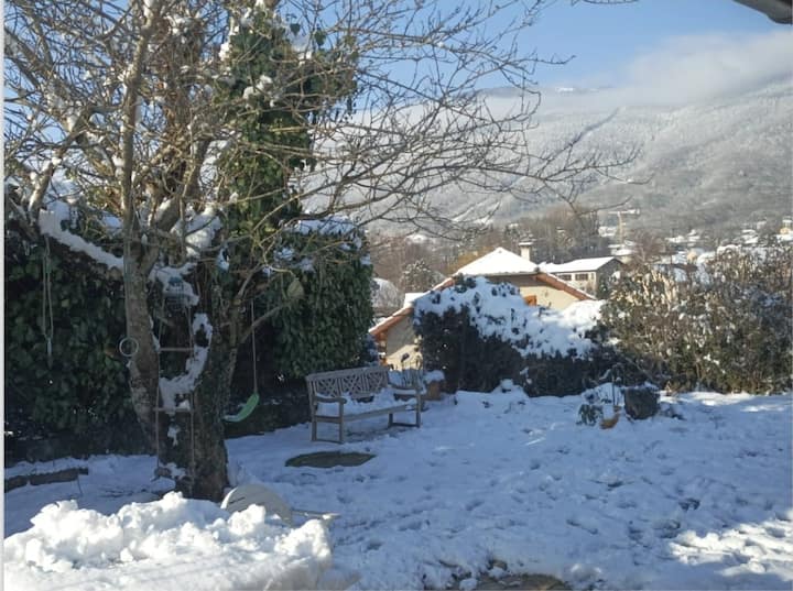 Jolie Maison Dans Le Jura & Proche De Téléphérique - Monts Jura