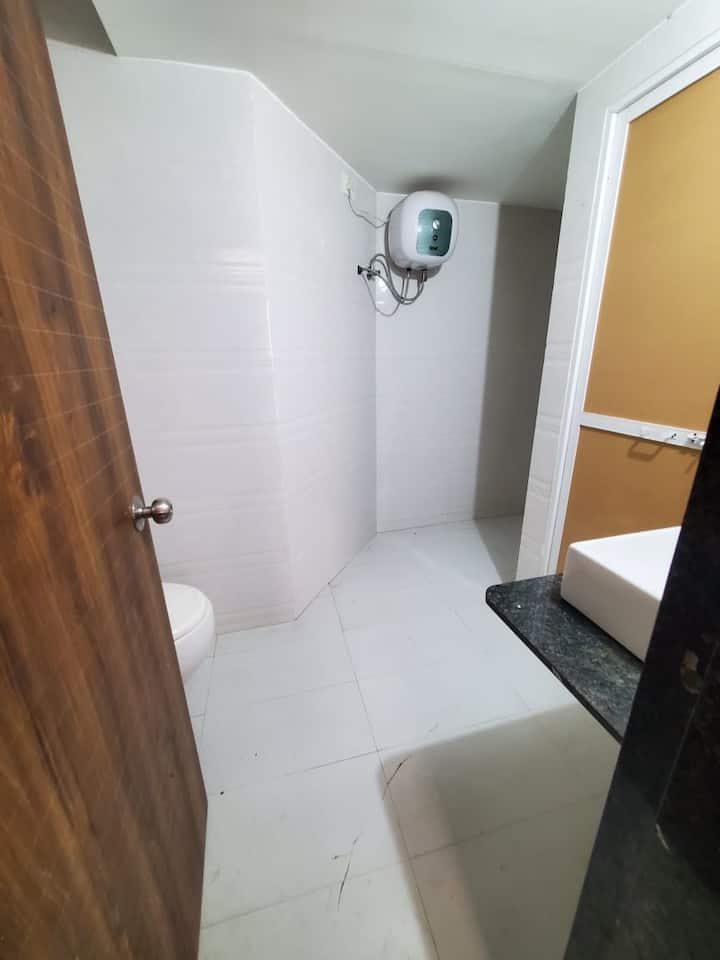 Lux Studio Listing In Pgunj- Second Listing - Vadodara