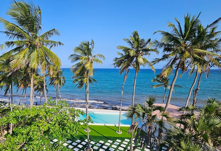 Topstays Oceanfront Mini Bungalow. - Mombasa