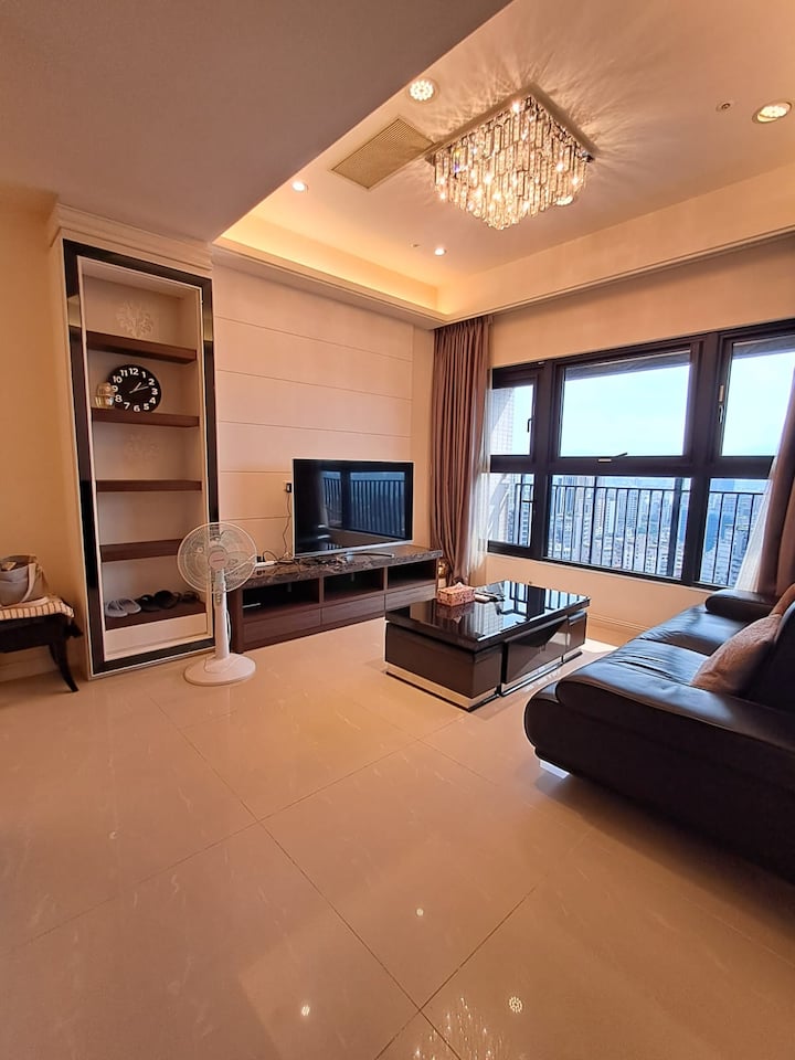 Ximen Huge High Rise 西門町 3bd/2ba 360 View, Hotpool - Taipei