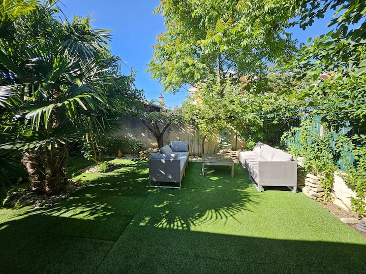 Superbe Maison + Jardin Tropical + Parking - Dijon
