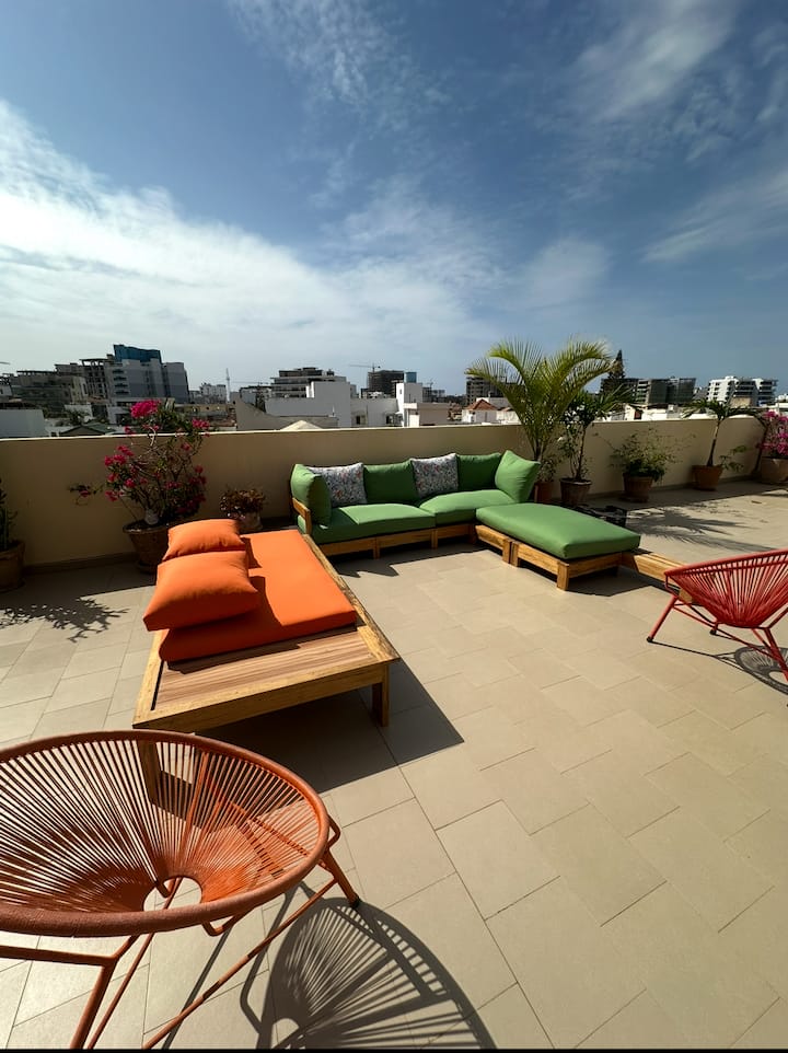 F2 Chaleureux, Sécurisé, Terrasse Panoramique - Dakar