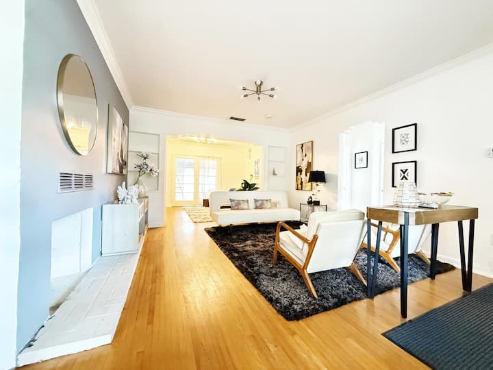 Villa Cascade - North Miami, FL