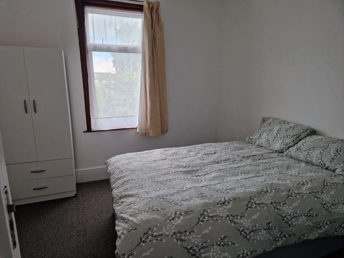 1.Double room 2 min Goodmayes St - Airbnb