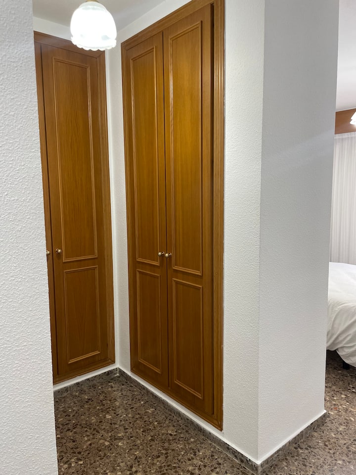 Habitación Escultor Piquer. - Valencia