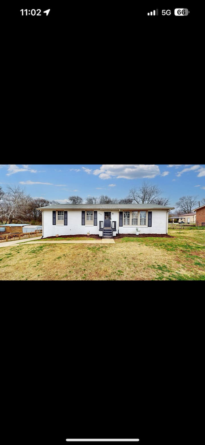 Spacious 4br Near Fort Campbell - Clarksville, TN