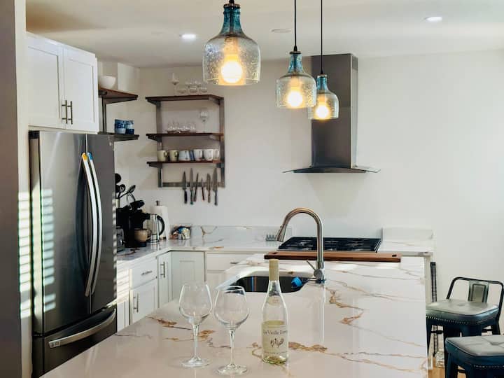 Cozy, Renovated Dc Townhouse - Hyattsville, MD