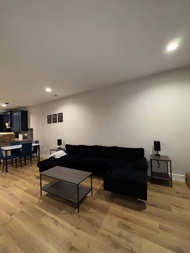 Modern 2br Retreat Townhome | Ps5 + Free Parking - Concord, NC