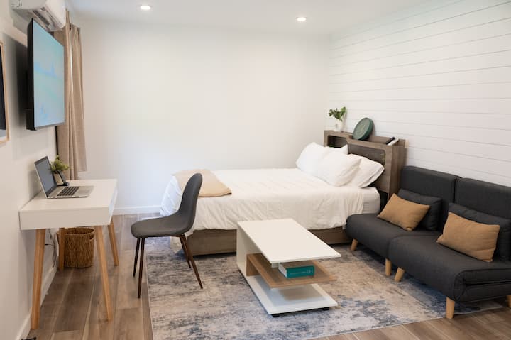 Bright Studio Near World’s Longest Walkway Bridge - Poughkeepsie, NY