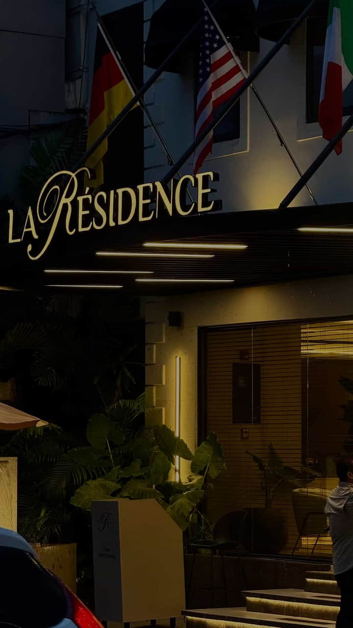 The Living Room Suite #102 | La Résidence Panamá - Panama