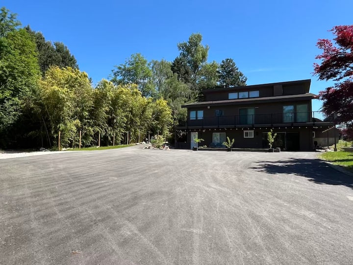 Sunshine Farm Building Two Unit2 - Aldergrove