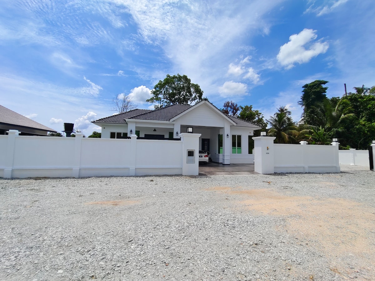 Awan senja homestay - Houses for Rent in Kota Bharu, Kelantan, Malaysia ...