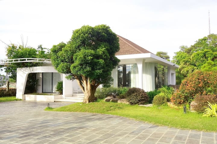 Jade Hill Villa-3pn, Hồ Bơi Riêng,sân Vườn 5000m2 - Hương Thủy