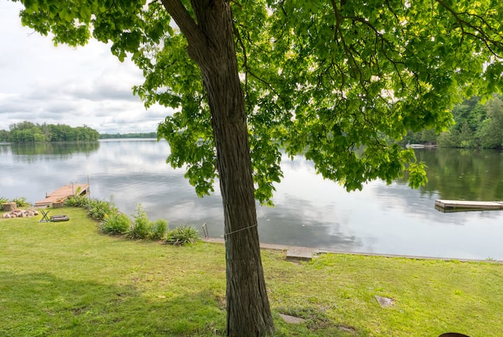 Lake Front Cottage With Water Activities - Kingston, Canada