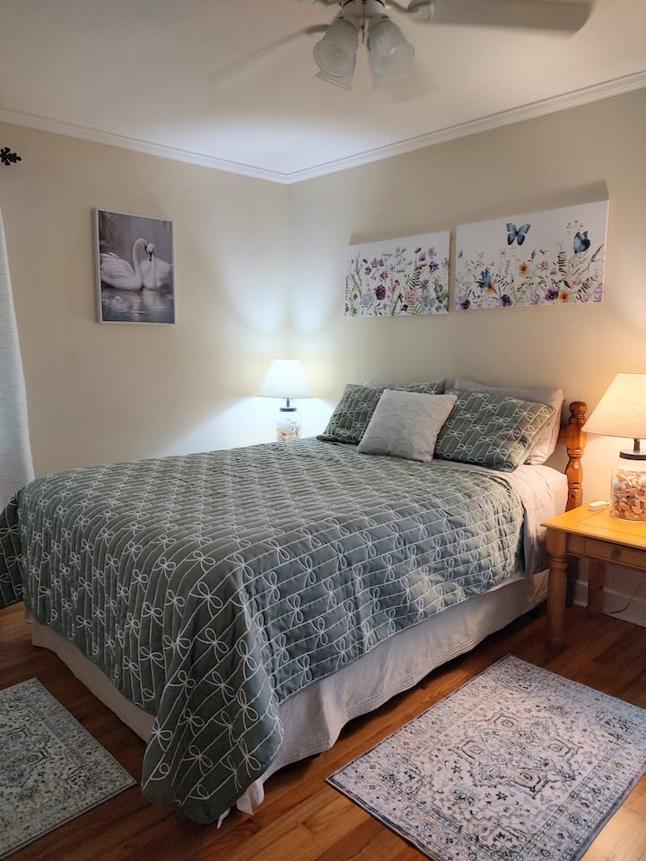Bird Song Room - Beaufort, SC