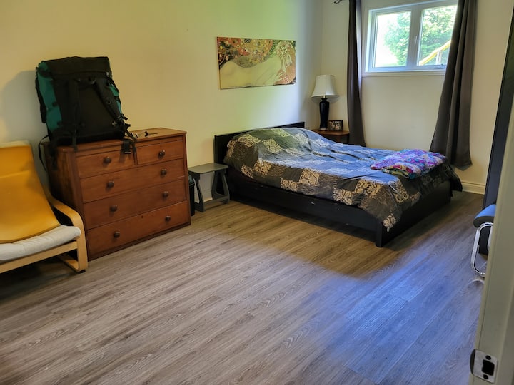 Avery's Oasis - Carleton Place