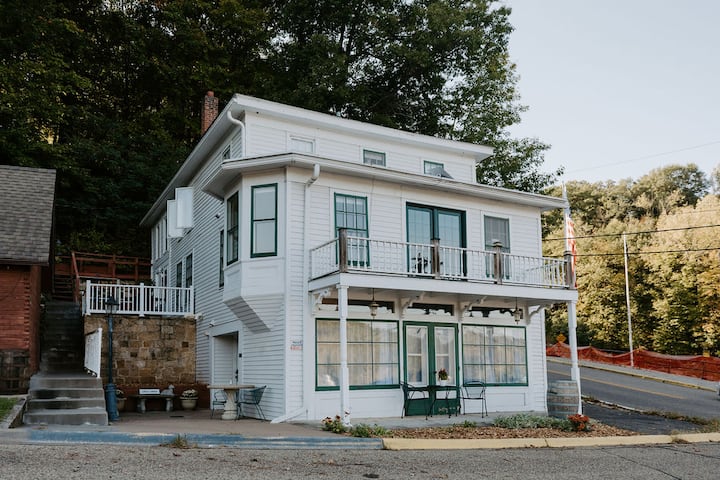 The Cellar @ Porter's Corner - Taylors Falls, MN