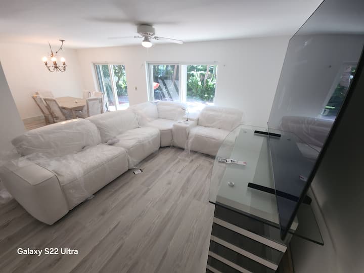 Elite Lodging, Beach, Dining - Delray Beach, FL