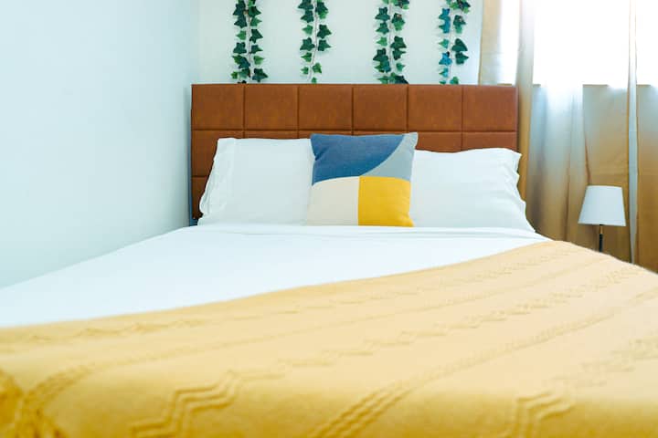 Modern Stylish Apt_ Mann Center_ Ctr Philadelphia - Chestnut Hill, PA