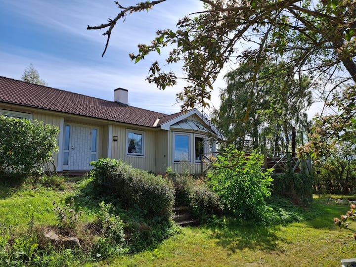 På Landet Nära Skövde & Golfbana, Sommarland 3 Mil - Zweden