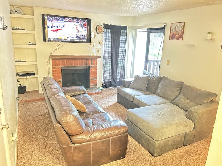 Welcome To Your 5 Star Stay! - Oklahoma City, OK