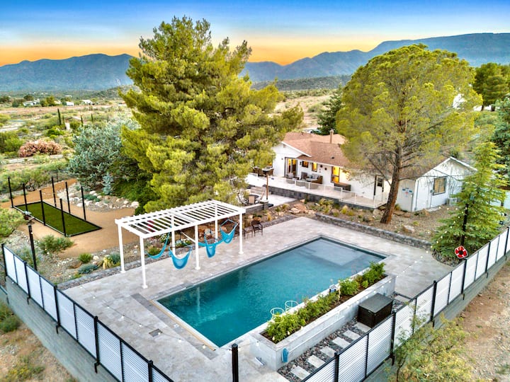 Hummingbird House | Luxury Pool, Games, Firepit - Cottonwood, AZ