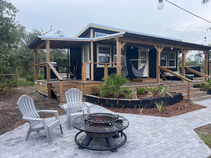 Lake Side Tiny Home - Florida
