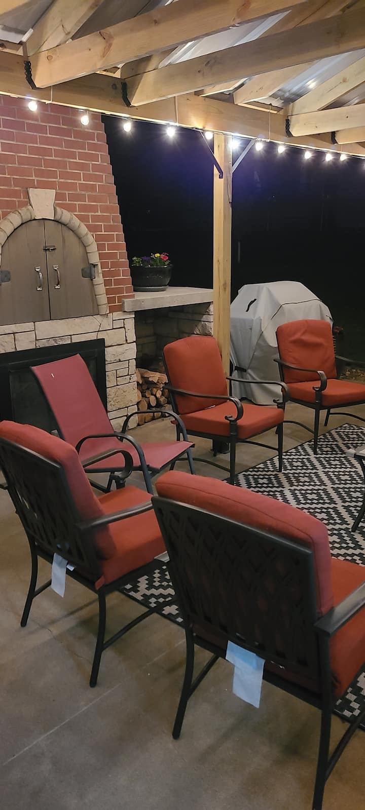 A Touch Of Pleasant - Iowa