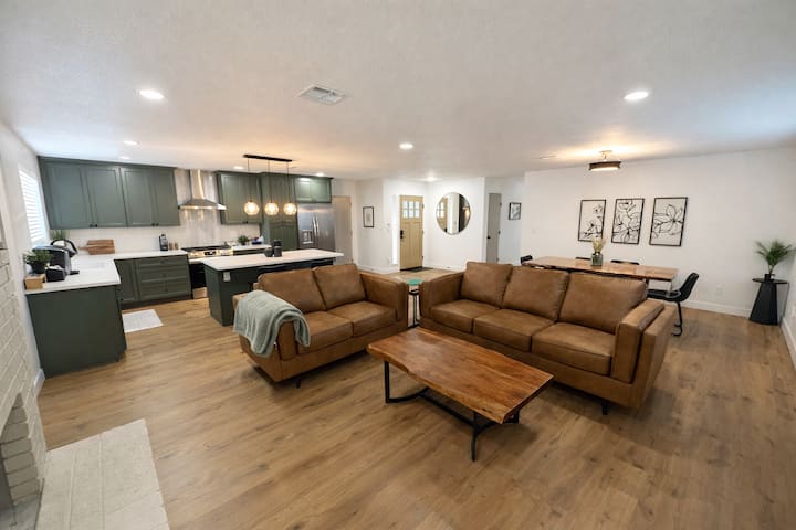 Stylish Fully Remodeled Modesto House - Modesto, CA